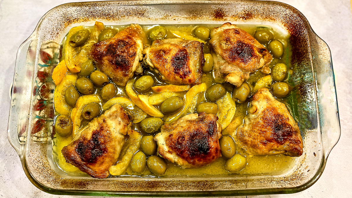 Lemon Chicken With Olives - Hello Savory Kitchen